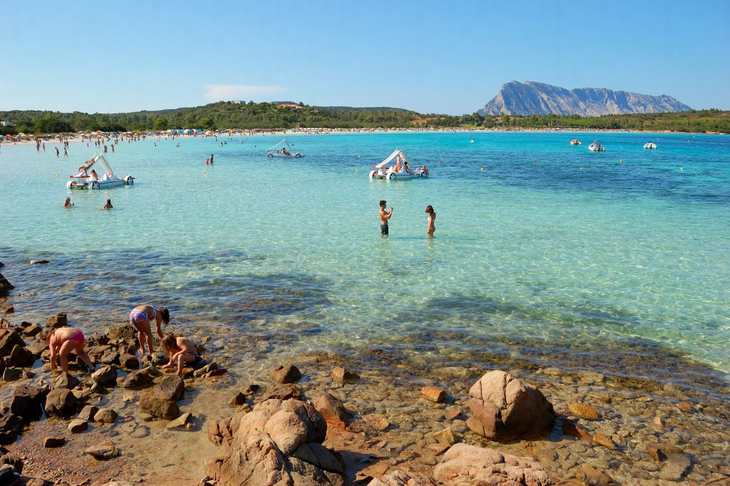 The best kid-friendly beaches and tips for family holidays in Sardinia